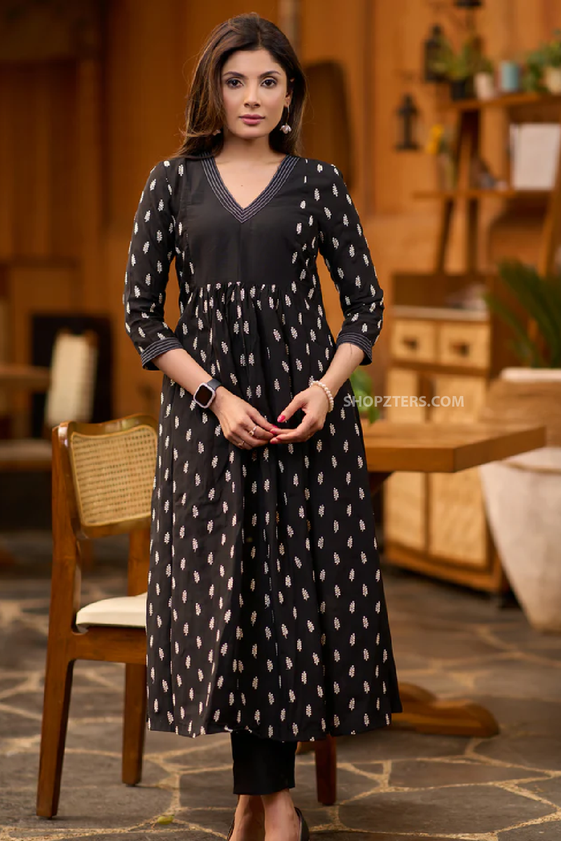 Black Cotton Kurta with Self Embroidery – Shopzters